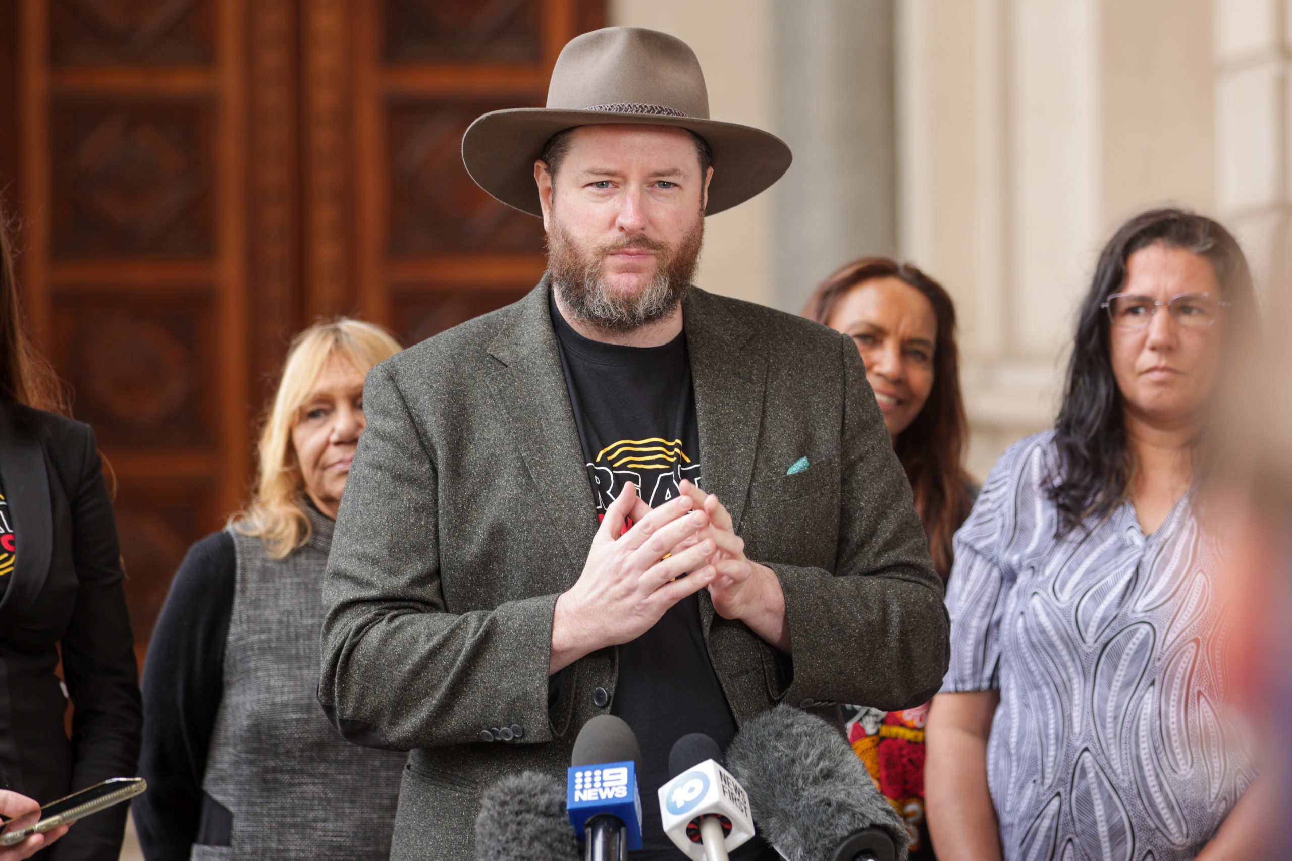 Historic vote paves way for Victorian Treaty as bac... | National ...